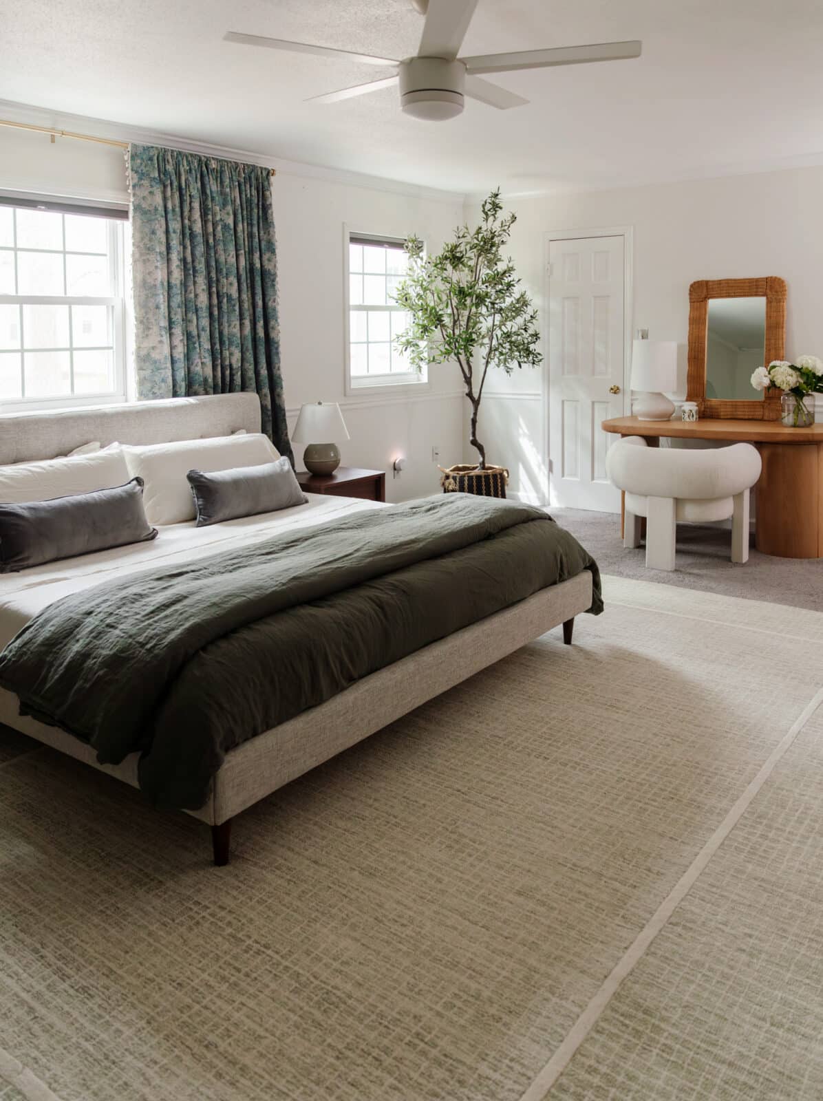 Solving a Layout Dilemma: Where to put the bed when the windows are off ...